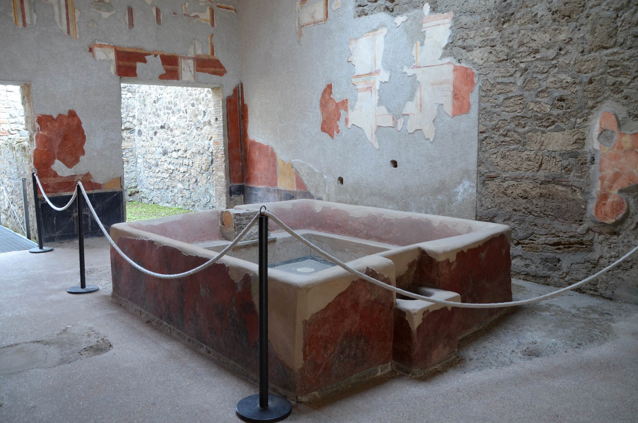Fullonica of Stephanus, Laundry in Pompeii – HeriTrip.com